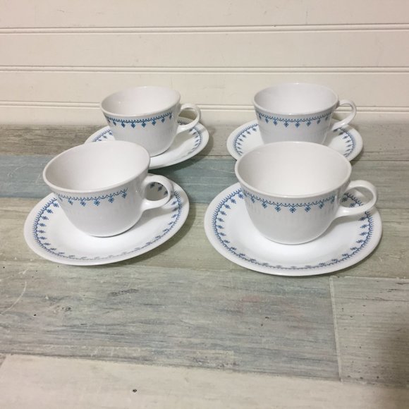 Corelle | Dining | Corelle Snowflake Blue Garland Coffee Cups 8 Oz Mugs ...